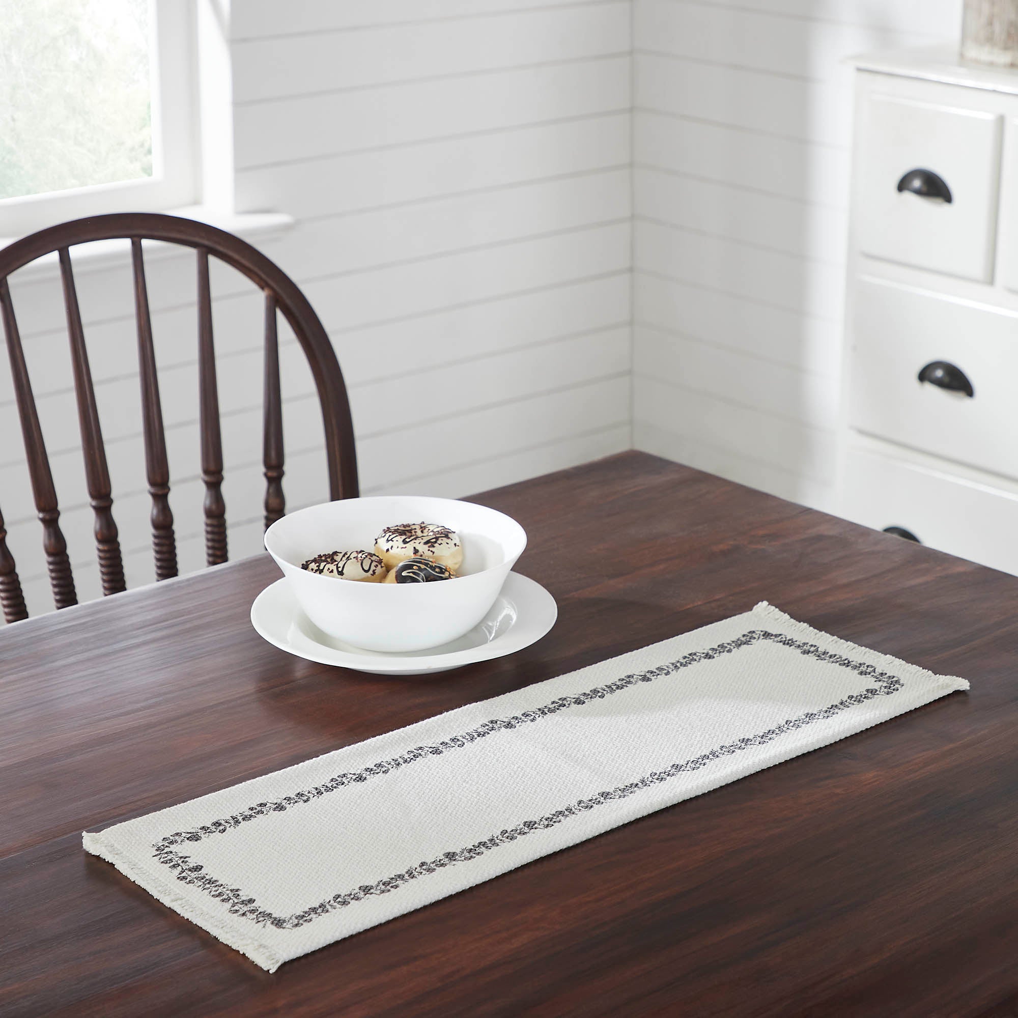 Eucalyptus Border 24" Table Runner – Blueberry Lane Shop